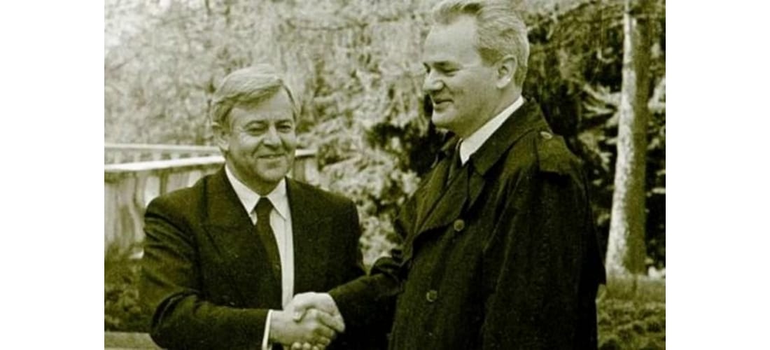 Janez Janša: ﻿Zakaj si je Kučan ravno sedaj naročil ovadbo iz Srbije? - SDS